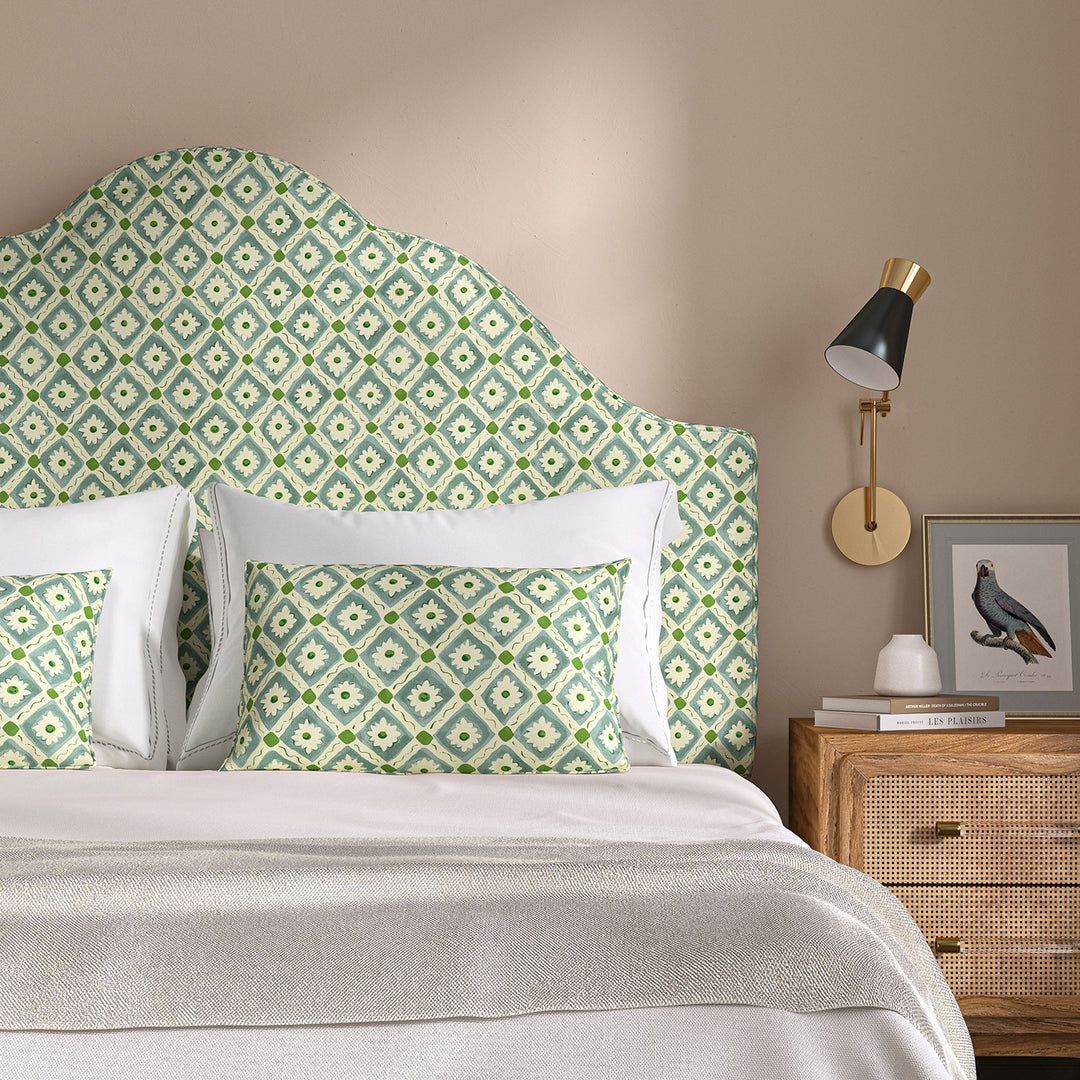 Ima Marine – Printed Linen Fabric by Linwood