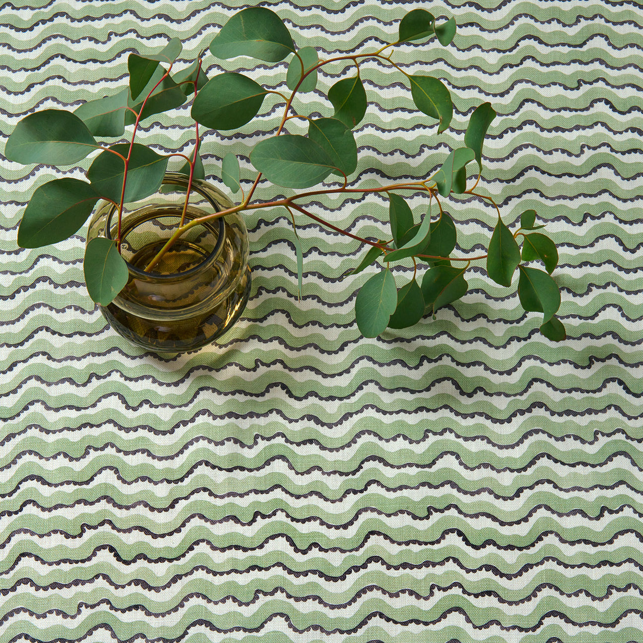 Waltzer – Paso Doble | Printed Linen Fabric | Linwood